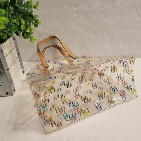 Dooney & Bourke | Bags | Dooney Bourke Clear Vinyl Lunch Bag | Poshmark